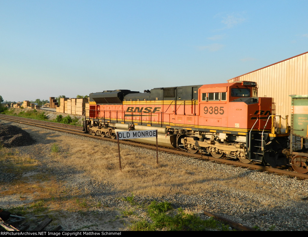 BNSF 9385 - DPU